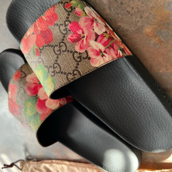 Gucci | Shoes | Gucci Slides | Poshmark